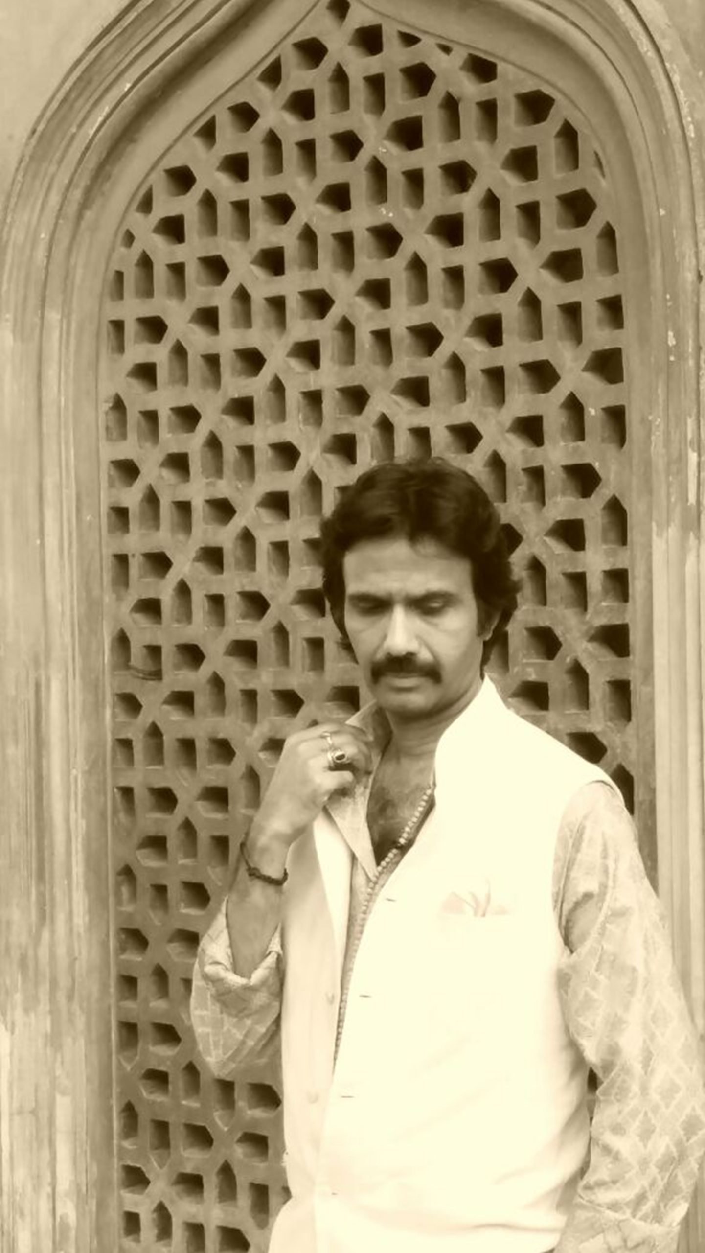 Prince Moazzam Jah’s poetry to feature at this ‘Qadir Ali Baig Theatre ...