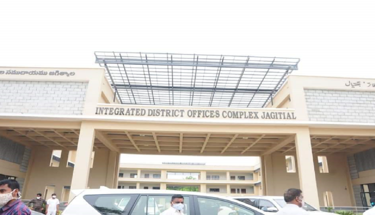 Farmers And ANMs Rocked Jagtial District Collectorate