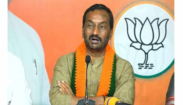 Why is Congress Govt Not Taking Action Against Sr. IAS Officers: BJP?