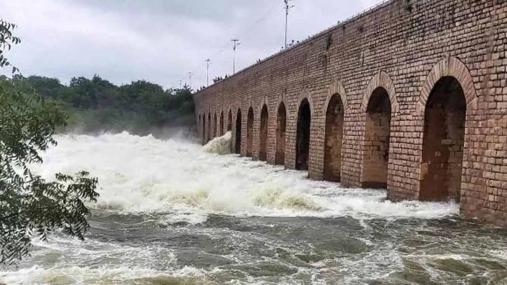 Osman Sagar Gates Lifted, Heavy Flood In The Musi River