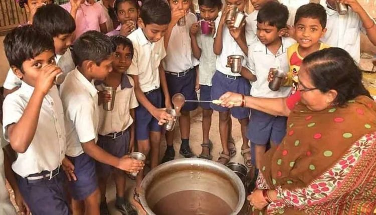 Govt. Schools Add ‘Ragi Java’ To The Evening Menu