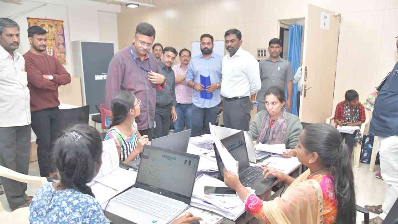 Online entry of every application received under Public Administration ...