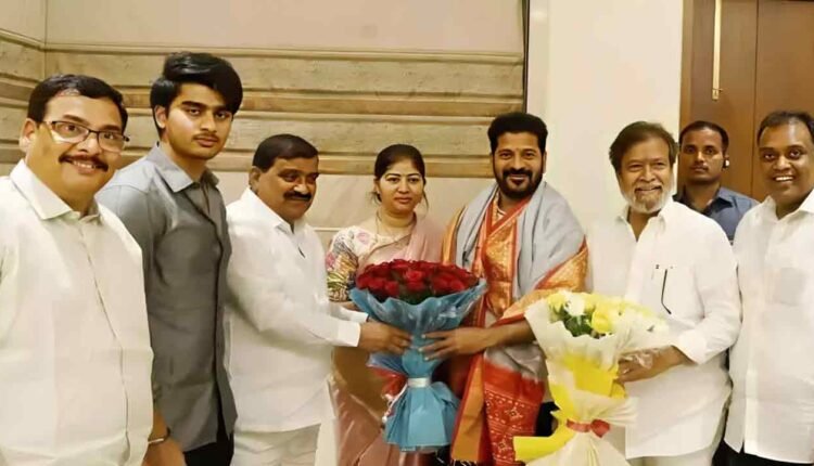 Shock To KCR: Mahender Reddy, And Sunitha Reddy Likely To Join Congress ...