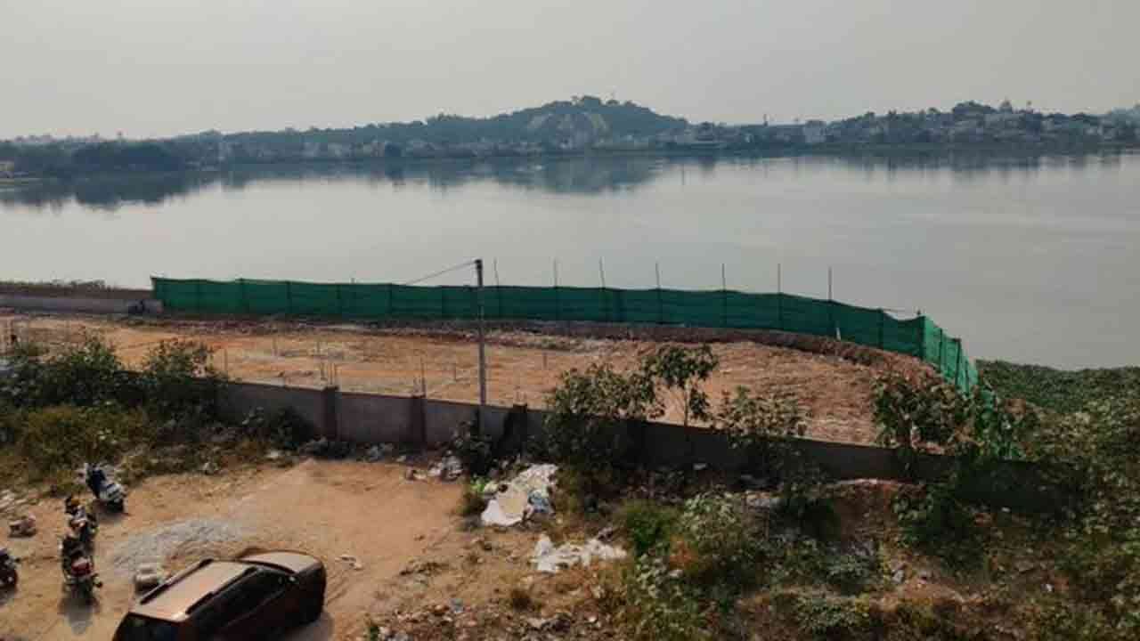 Asaduddin Owaisi Thanks Revanth Reddy for Mir Alam Tank Bridge