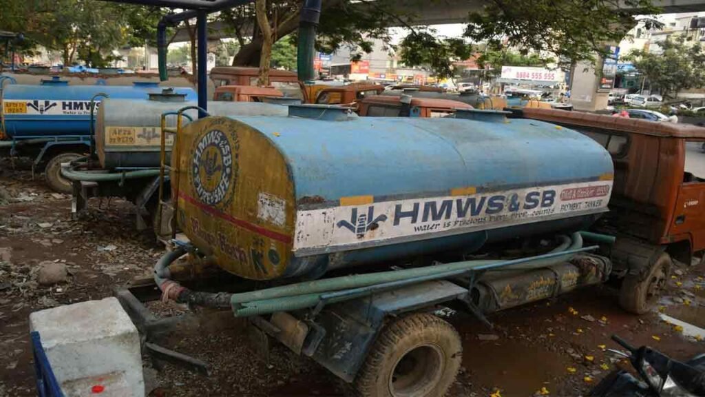 HMWSSB MD Inspects Tanker Filling Stations