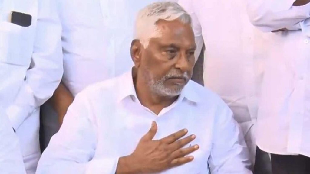 Jeevan Reddy’s Protest Against Defections Into Congress Gets Madhu ...