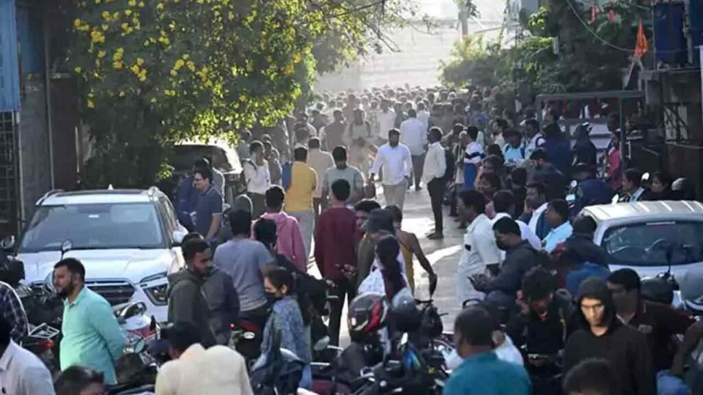 JEE Mains Exam: 3 Students Denied Entry for Arriving Late