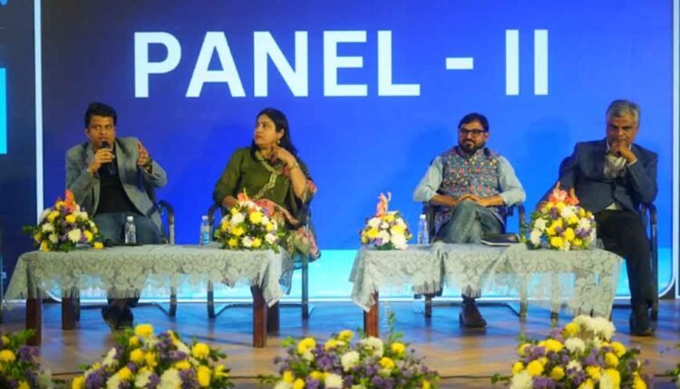 Adapting to Artificial Intelligence and Analytics: HR Experts Engage ...